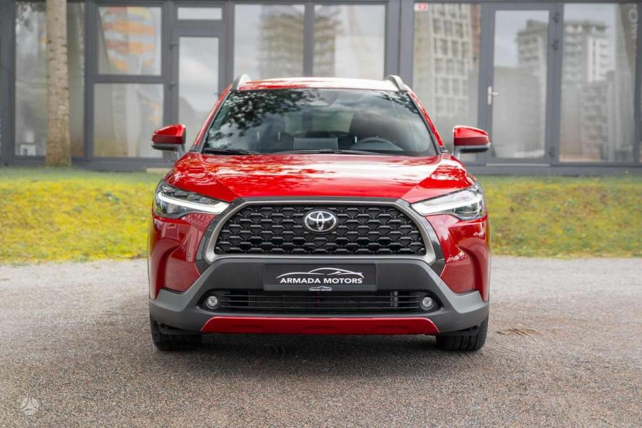 Красный Тойота Corolla Cross 2024 в Вильнюс, объемом двигателя 1.80 л и пробегом 2 тыс. км за 26500 €, фото 5 на AUTOMOTO.COM.LV