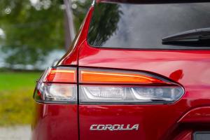 Красный Тойота Corolla Cross 2024 в Вильнюс, объемом двигателя 1.80 л и пробегом 2 тыс. км за 26500 €, фото 17 на AUTOMOTO.COM.LV