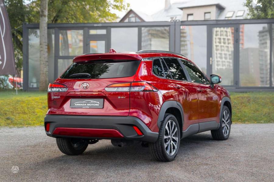 Красный Тойота Corolla Cross 2024 в Вильнюс, объемом двигателя 1.80 л и пробегом 2 тыс. км за 26500 €, фото 18 на AUTOMOTO.COM.LV
