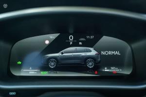 Красный Тойота Corolla Cross 2024 в Вильнюс, объемом двигателя 1.80 л и пробегом 2 тыс. км за 26500 €, фото 40 на AUTOMOTO.COM.LV