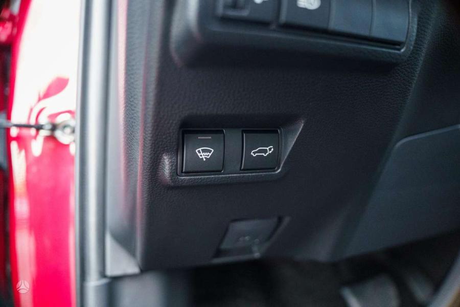 Красный Тойота Corolla Cross 2024 в Вильнюс, объемом двигателя 1.80 л и пробегом 2 тыс. км за 26500 €, фото 44 на AUTOMOTO.COM.LV