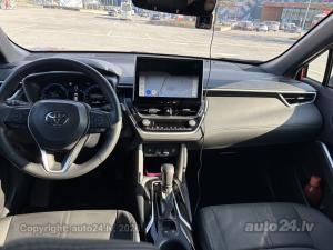 Красный Тойота Corolla Cross 2023 в Раквере, объемом двигателя 2.00 л и пробегом 18 тыс. км за 36490 €, фото 7 на AUTOMOTO.COM.LV