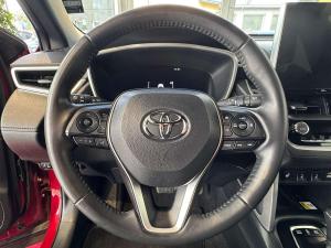 Red Toyota Corolla Cross 2023 in Siauliai, with an engine capacity of 2.00 L and mileage of 132 thousand km for 24900 €, photo 9 on AUTOMOTO.COM.LV