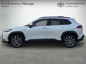 Balts Toyota Corolla Cross 2022 Rīga, ar dzinēja tilpumu 2.00 L un nobraukumu 26 tūkst. km par 30990 €, foto 4 vietnē AUTOMOTO.COM.LV