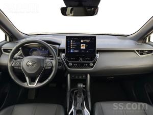 Balts Toyota Corolla Cross 2022 Rīga, ar dzinēja tilpumu 2.00 L un nobraukumu 26 tūkst. km par 30990 €, foto 9 vietnē AUTOMOTO.COM.LV