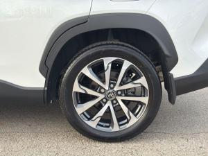 Balts Toyota Corolla Cross 2022 Rīga, ar dzinēja tilpumu 2.00 L un nobraukumu 26 tūkst. km par 30990 €, foto 16 vietnē AUTOMOTO.COM.LV