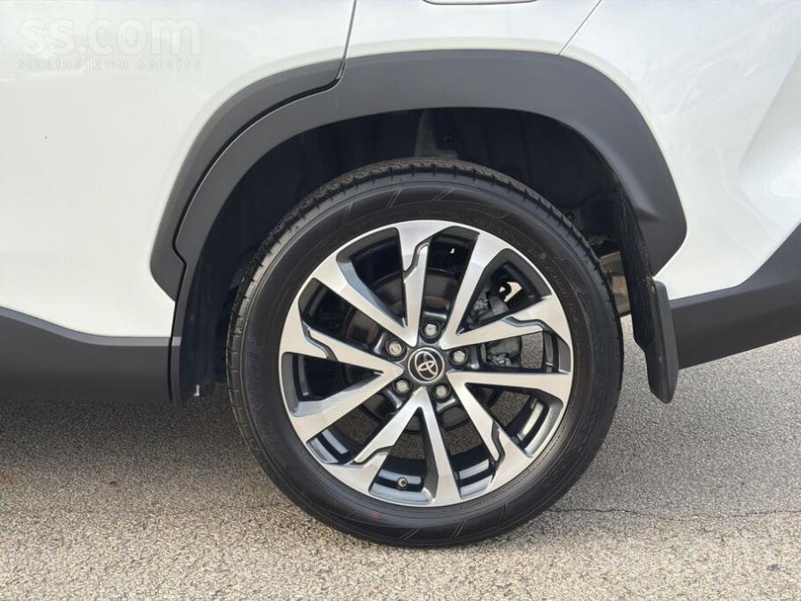 Balts Toyota Corolla Cross 2022 Rīga, ar dzinēja tilpumu 2.00 L un nobraukumu 26 tūkst. km par 30990 €, foto 16 vietnē AUTOMOTO.COM.LV