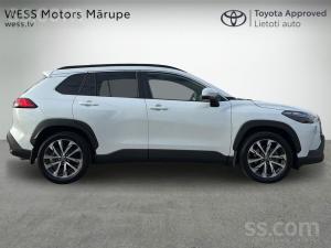 Balts Toyota Corolla Cross 2022 Rīga, ar dzinēja tilpumu 2.00 L un nobraukumu 26 tūkst. km par 30990 €, foto 17 vietnē AUTOMOTO.COM.LV