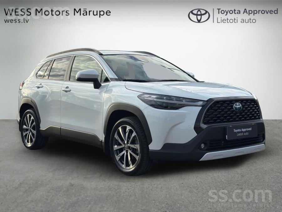 Balts Toyota Corolla Cross 2022 Rīga, ar dzinēja tilpumu 2.00 L un nobraukumu 26 tūkst. km par 30990 €, foto 19 vietnē AUTOMOTO.COM.LV