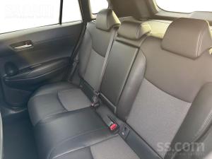 Balts Toyota Corolla Cross 2022 Rīga, ar dzinēja tilpumu 2.00 L un nobraukumu 26 tūkst. km par 30990 €, foto 20 vietnē AUTOMOTO.COM.LV