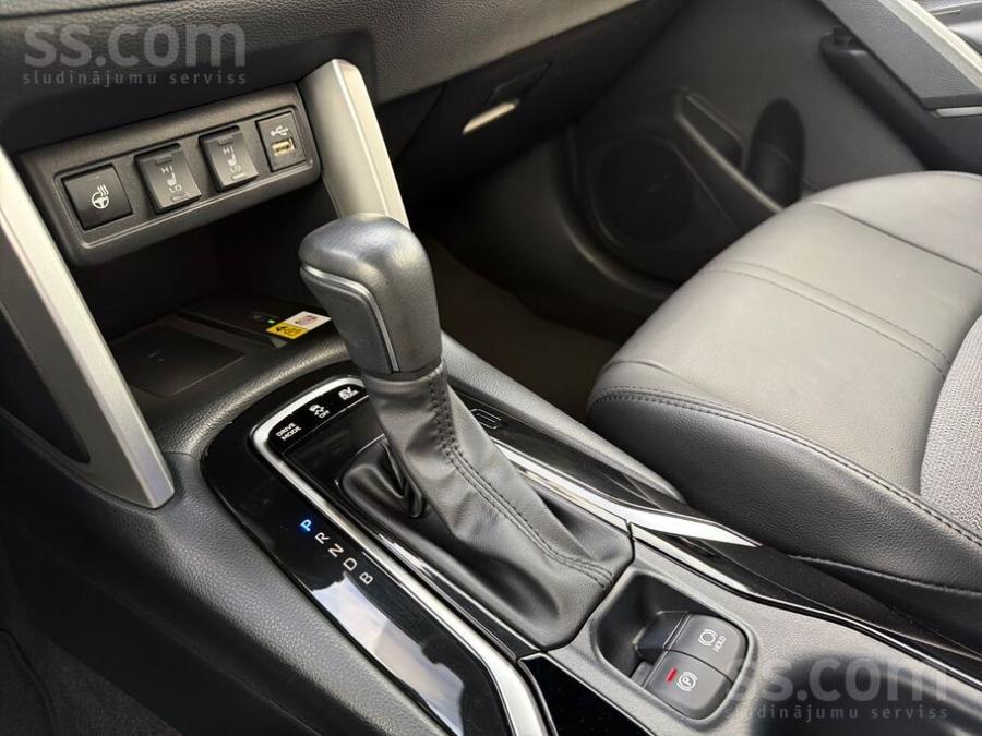 Balts Toyota Corolla Cross 2022 Rīga, ar dzinēja tilpumu 2.00 L un nobraukumu 26 tūkst. km par 30990 €, foto 21 vietnē AUTOMOTO.COM.LV