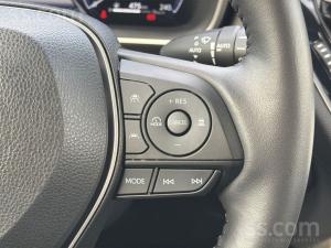Balts Toyota Corolla Cross 2022 Rīga, ar dzinēja tilpumu 2.00 L un nobraukumu 26 tūkst. km par 30990 €, foto 23 vietnē AUTOMOTO.COM.LV
