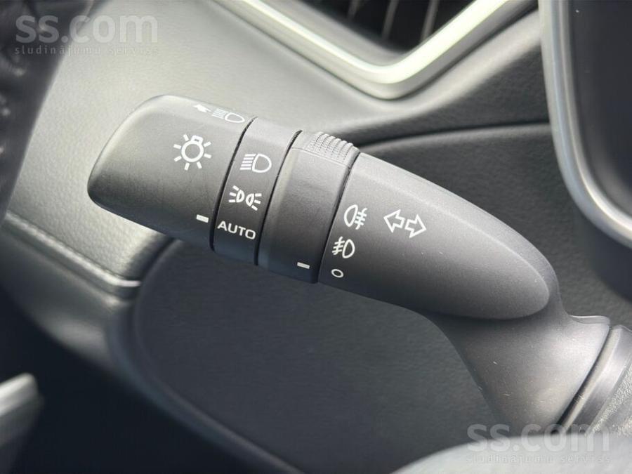 Balts Toyota Corolla Cross 2022 Rīga, ar dzinēja tilpumu 2.00 L un nobraukumu 26 tūkst. km par 30990 €, foto 24 vietnē AUTOMOTO.COM.LV