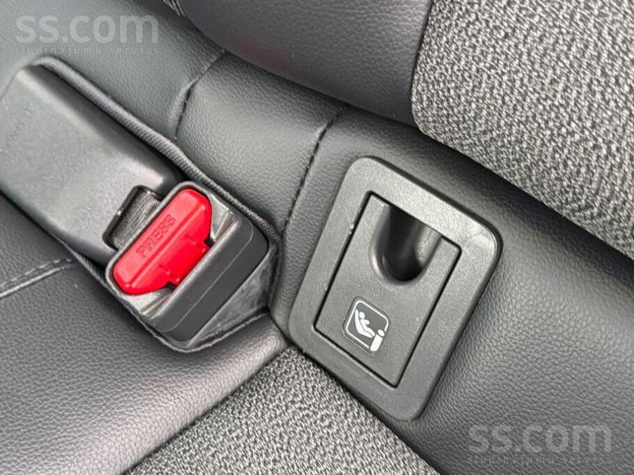 Balts Toyota Corolla Cross 2022 Rīga, ar dzinēja tilpumu 2.00 L un nobraukumu 26 tūkst. km par 30990 €, foto 34 vietnē AUTOMOTO.COM.LV