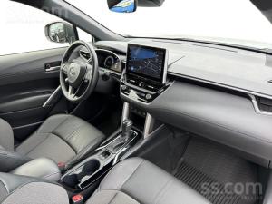 Белый Тойота Corolla Cross 2023 в Рига, объемом двигателя 2.00 л и пробегом 59 тыс. км за 29990 €, фото 7 на AUTOMOTO.COM.LV
