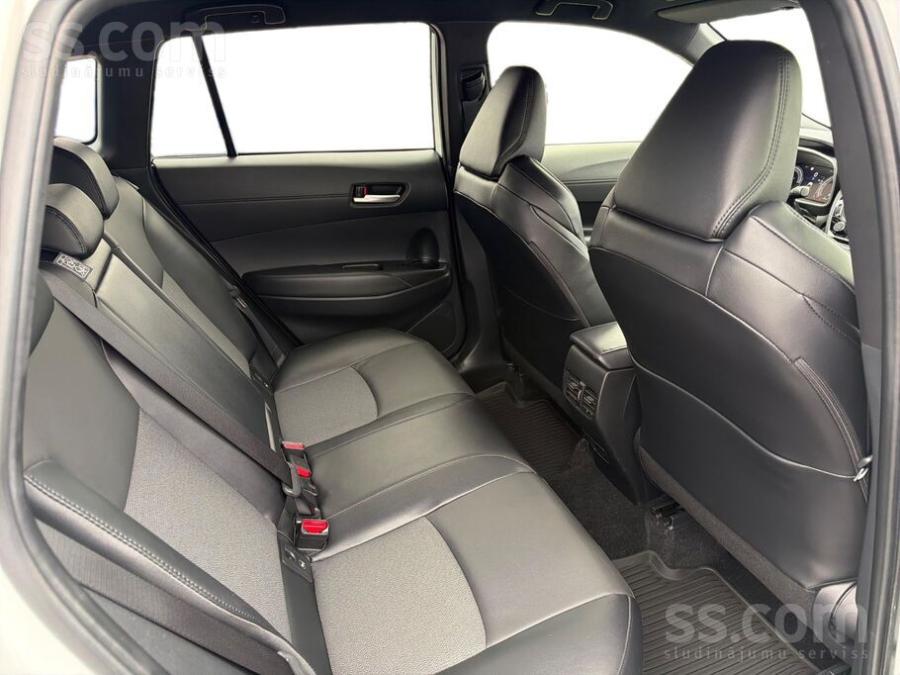 Белый Тойота Corolla Cross 2023 в Рига, объемом двигателя 2.00 л и пробегом 59 тыс. км за 29990 €, фото 8 на AUTOMOTO.COM.LV