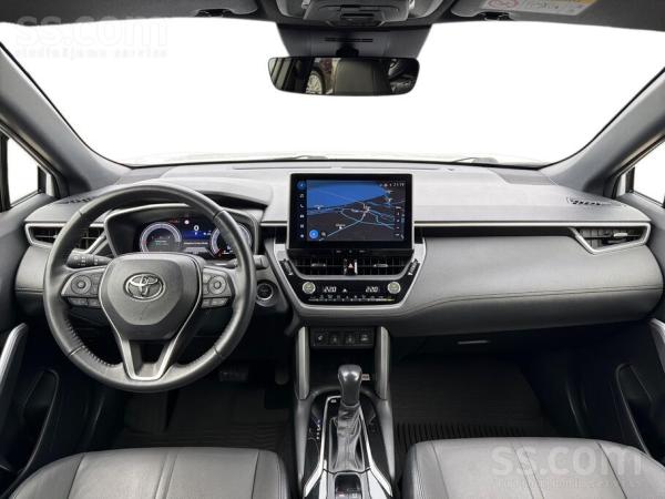 Белый Тойота Corolla Cross 2023 в Рига, объемом двигателя 2.00 л и пробегом 59 тыс. км за 29990 €, фото 8 на AUTOMOTO.COM.LV