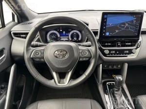 Белый Тойота Corolla Cross 2023 в Рига, объемом двигателя 2.00 л и пробегом 59 тыс. км за 29990 €, фото 10 на AUTOMOTO.COM.LV