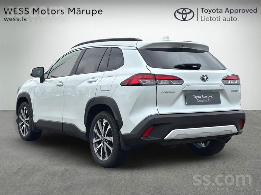 Белый Тойота Corolla Cross 2023 в Рига, объемом двигателя 2.00 л и пробегом 59 тыс. км за 29990 €, фото 18 на AUTOMOTO.COM.LV