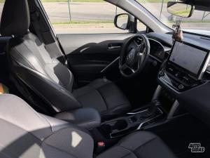 White Toyota Corolla Cross 2023 in Vilnius, with an engine capacity of 2.00 L and mileage of 46 thousand km for 34900 €, photo 16 on AUTOMOTO.COM.LV