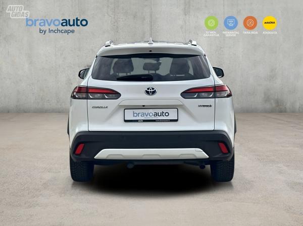 Balts Toyota Corolla Cross 2023 Kauņa, ar dzinēja tilpumu 2.00 L un nobraukumu 150 tūkst. km par 27271 €, foto 4 vietnē AUTOMOTO.COM.LV