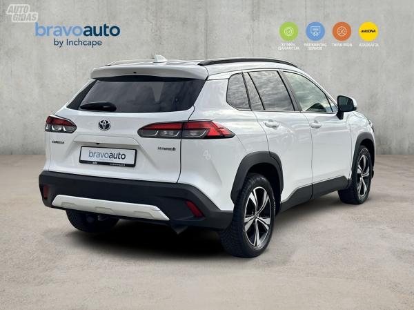 Balts Toyota Corolla Cross 2023 Kauņa, ar dzinēja tilpumu 2.00 L un nobraukumu 150 tūkst. km par 27271 €, foto 5 vietnē AUTOMOTO.COM.LV