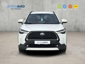 White Toyota Corolla Cross 2023 in Kaunas, with an engine capacity of 2.00 L and mileage of 150 thousand km for 27271 €, photo 9 on AUTOMOTO.COM.LV