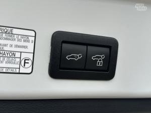 White Toyota Corolla Cross 2023 in Kaunas, with an engine capacity of 2.00 L and mileage of 111 thousand km for 28271 €, photo 15 on AUTOMOTO.COM.LV