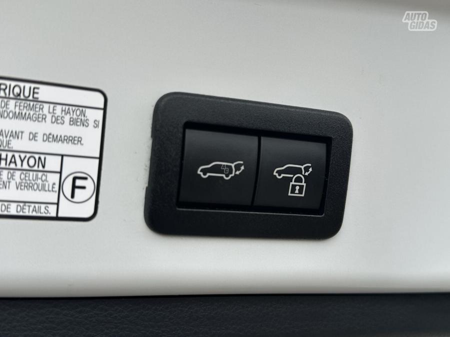 White Toyota Corolla Cross 2023 in Kaunas, with an engine capacity of 2.00 L and mileage of 111 thousand km for 28271 €, photo 15 on AUTOMOTO.COM.LV