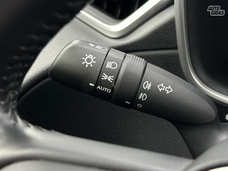 White Toyota Corolla Cross 2023 in Kaunas, with an engine capacity of 2.00 L and mileage of 111 thousand km for 28271 €, photo 24 on AUTOMOTO.COM.LV