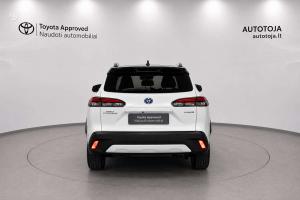 White Toyota Corolla Cross 2023 in Kaunas, with an engine capacity of 1.99 L and mileage of 55 thousand km for 30900 €, photo 5 on AUTOMOTO.COM.LV