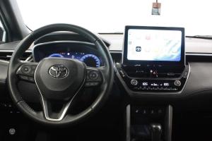 White Toyota Corolla Cross 2023 in Kaunas, with an engine capacity of 1.99 L and mileage of 55 thousand km for 30900 €, photo 10 on AUTOMOTO.COM.LV