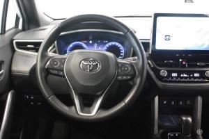 White Toyota Corolla Cross 2023 in Kaunas, with an engine capacity of 1.99 L and mileage of 55 thousand km for 30900 €, photo 13 on AUTOMOTO.COM.LV