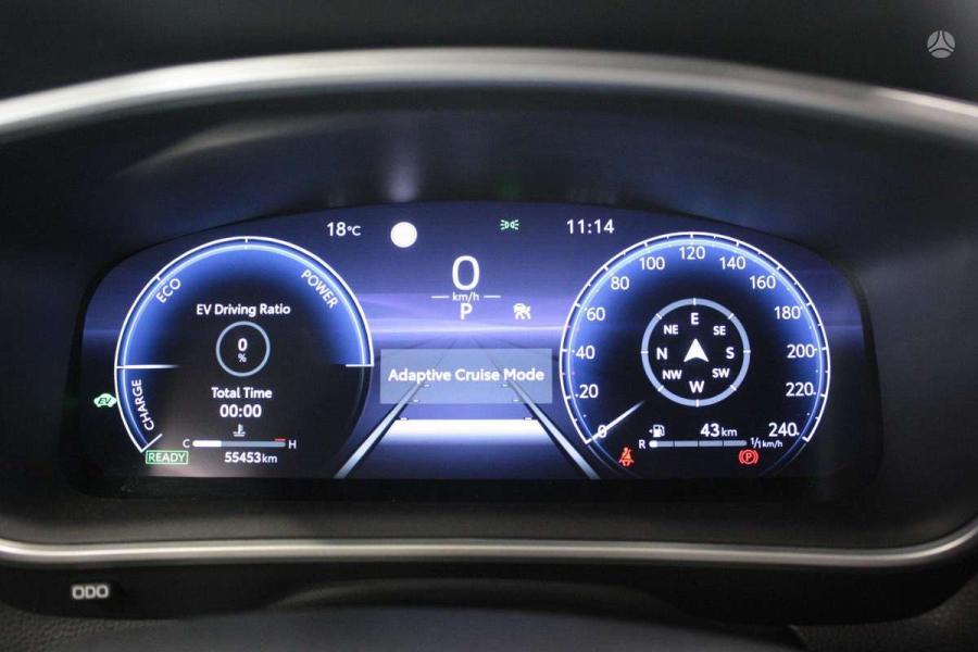 White Toyota Corolla Cross 2023 in Kaunas, with an engine capacity of 1.99 L and mileage of 55 thousand km for 30900 €, photo 14 on AUTOMOTO.COM.LV