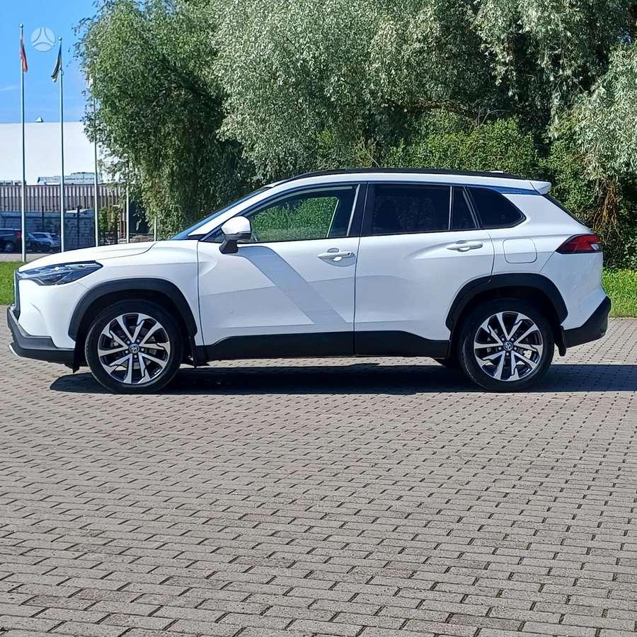 Balts Toyota Corolla Cross 2023 Šauļi, ar dzinēja tilpumu 0.00 L un nobraukumu 240 tūkst. km par 19900 €, foto 7 vietnē AUTOMOTO.COM.LV