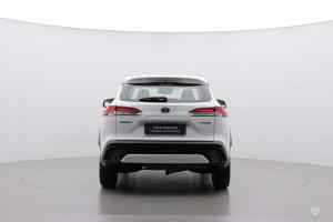 White Toyota Corolla Cross 2023 in Vilnius, with an engine capacity of 1.99 L and mileage of 44 thousand km for 28900 €, photo 6 on AUTOMOTO.COM.LV