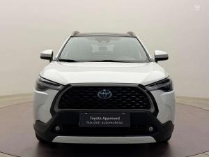 Белый Тойота Corolla Cross 2023 в Паневежис, объемом двигателя 1.99 л и пробегом 119 тыс. км за 30990 €, фото 3 на AUTOMOTO.COM.LV