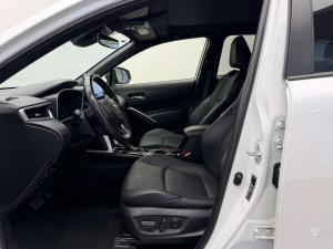 Белый Тойота Corolla Cross 2023 в Паневежис, объемом двигателя 1.99 л и пробегом 119 тыс. км за 30990 €, фото 10 на AUTOMOTO.COM.LV