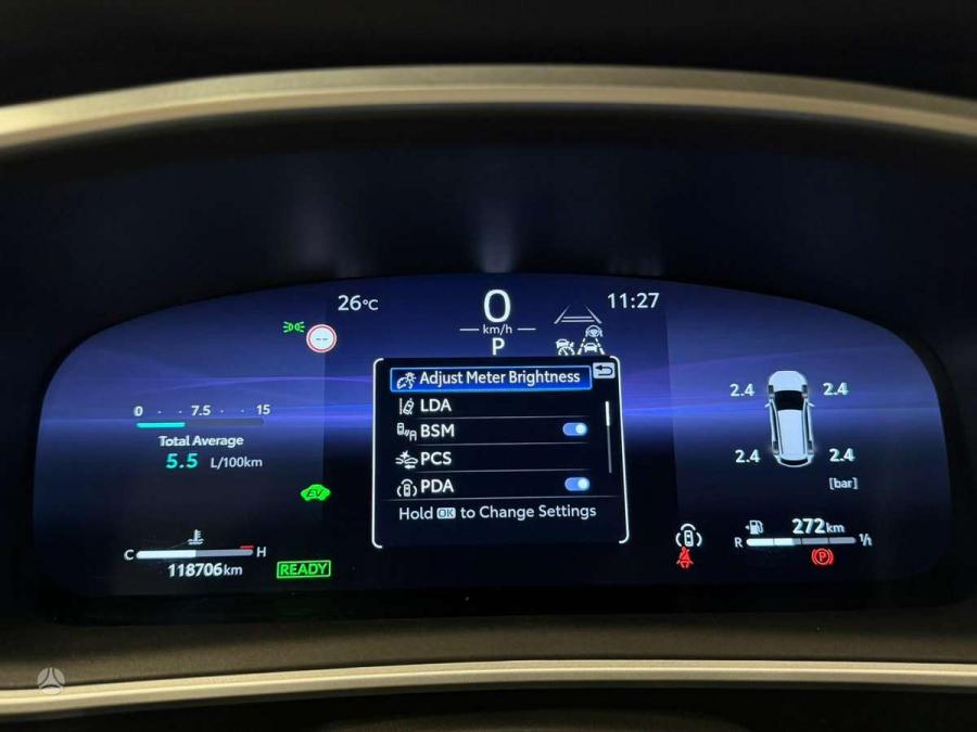 Белый Тойота Corolla Cross 2023 в Паневежис, объемом двигателя 1.99 л и пробегом 119 тыс. км за 30990 €, фото 27 на AUTOMOTO.COM.LV