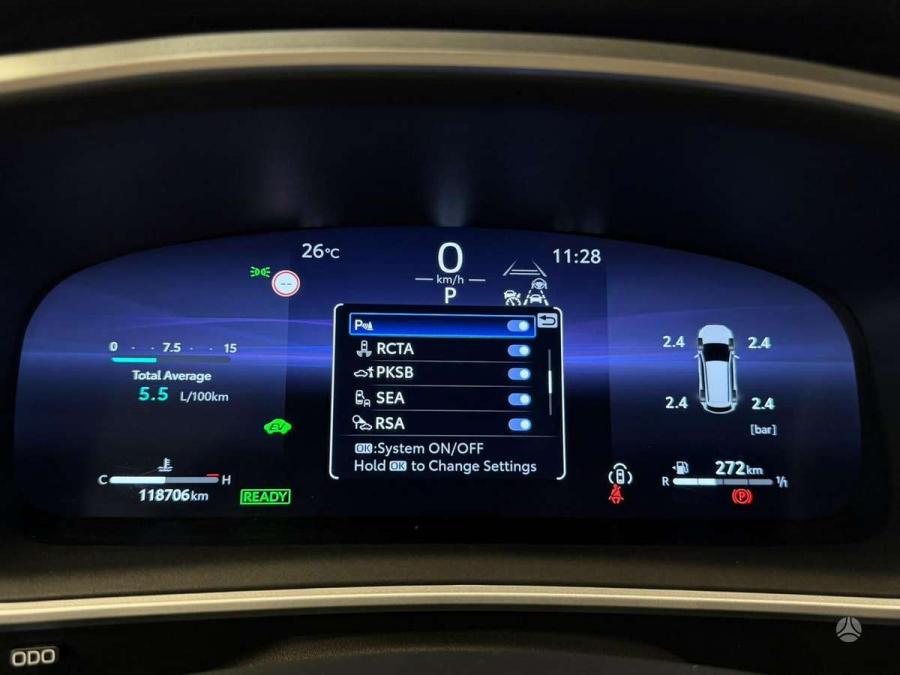 Белый Тойота Corolla Cross 2023 в Паневежис, объемом двигателя 1.99 л и пробегом 119 тыс. км за 30990 €, фото 28 на AUTOMOTO.COM.LV