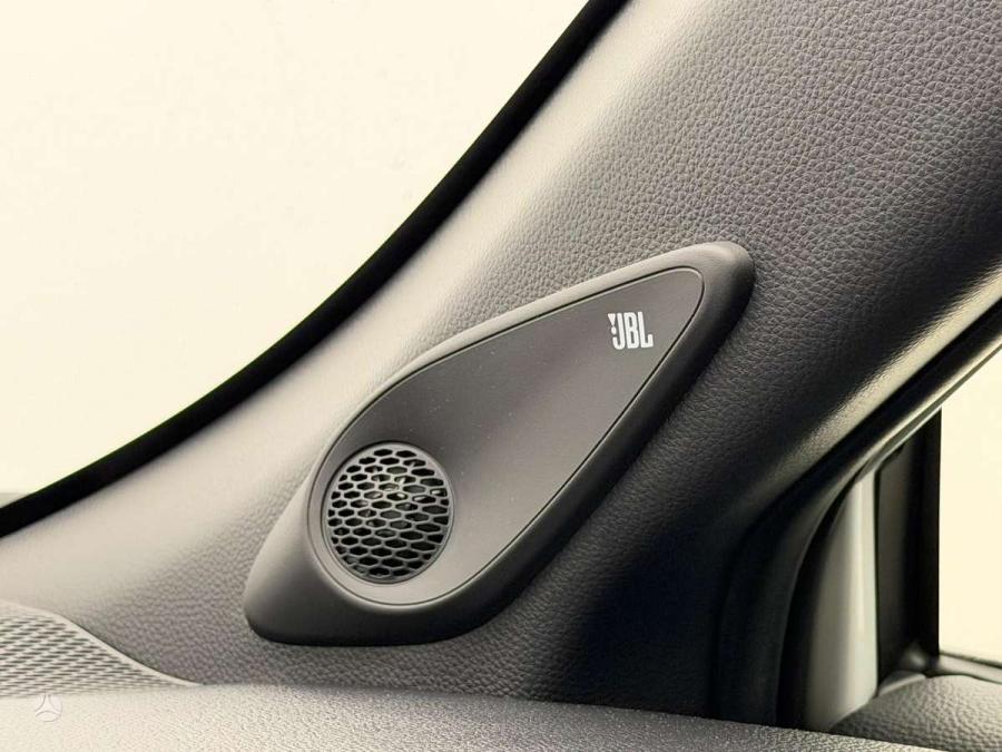 Белый Тойота Corolla Cross 2023 в Паневежис, объемом двигателя 1.99 л и пробегом 119 тыс. км за 30990 €, фото 33 на AUTOMOTO.COM.LV