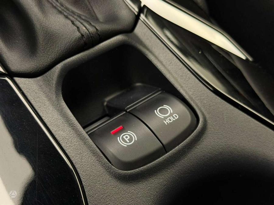 Белый Тойота Corolla Cross 2023 в Паневежис, объемом двигателя 1.99 л и пробегом 119 тыс. км за 30990 €, фото 38 на AUTOMOTO.COM.LV