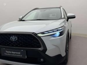 Белый Тойота Corolla Cross 2023 в Паневежис, объемом двигателя 1.99 л и пробегом 119 тыс. км за 30990 €, фото 43 на AUTOMOTO.COM.LV