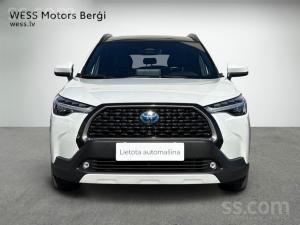 Balts Toyota Corolla Cross 2023 Rīga, ar dzinēja tilpumu 2.00 L un nobraukumu 51 tūkst. km par 34990 €, foto 6 vietnē AUTOMOTO.COM.LV