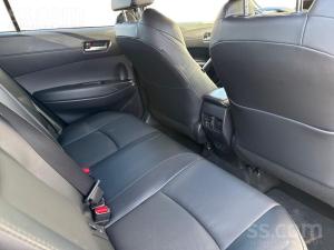 Balts Toyota Corolla Cross 2023 Rīga, ar dzinēja tilpumu 2.00 L un nobraukumu 51 tūkst. km par 34990 €, foto 8 vietnē AUTOMOTO.COM.LV