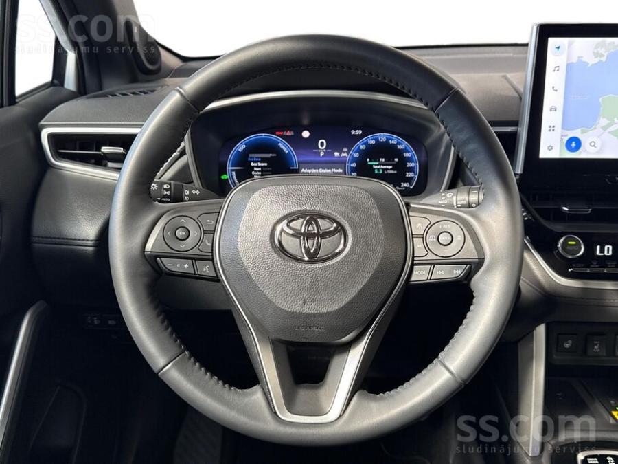 Balts Toyota Corolla Cross 2023 Rīga, ar dzinēja tilpumu 2.00 L un nobraukumu 51 tūkst. km par 34990 €, foto 13 vietnē AUTOMOTO.COM.LV