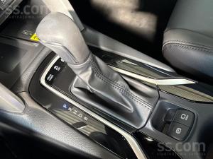 Balts Toyota Corolla Cross 2023 Rīga, ar dzinēja tilpumu 2.00 L un nobraukumu 51 tūkst. km par 34990 €, foto 20 vietnē AUTOMOTO.COM.LV