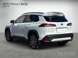 Balts Toyota Corolla Cross 2023 Rīga, ar dzinēja tilpumu 2.00 L un nobraukumu 51 tūkst. km par 34990 €, foto 27 vietnē AUTOMOTO.COM.LV