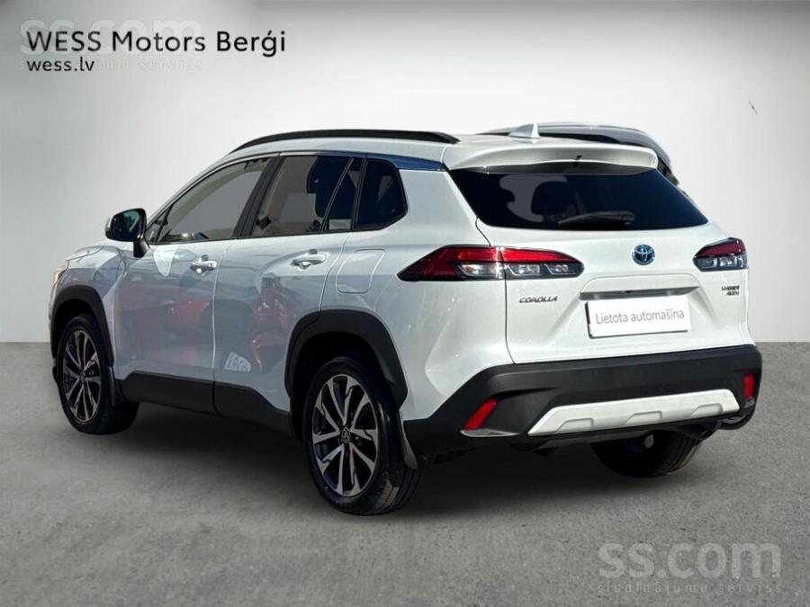 Balts Toyota Corolla Cross 2023 Rīga, ar dzinēja tilpumu 2.00 L un nobraukumu 51 tūkst. km par 34990 €, foto 27 vietnē AUTOMOTO.COM.LV