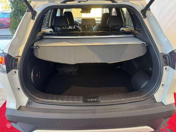 Balts Toyota Corolla Cross 2023 Šauļi, ar dzinēja tilpumu 1.99 L un nobraukumu 51 tūkst. km par 32900 €, foto 9 vietnē AUTOMOTO.COM.LV